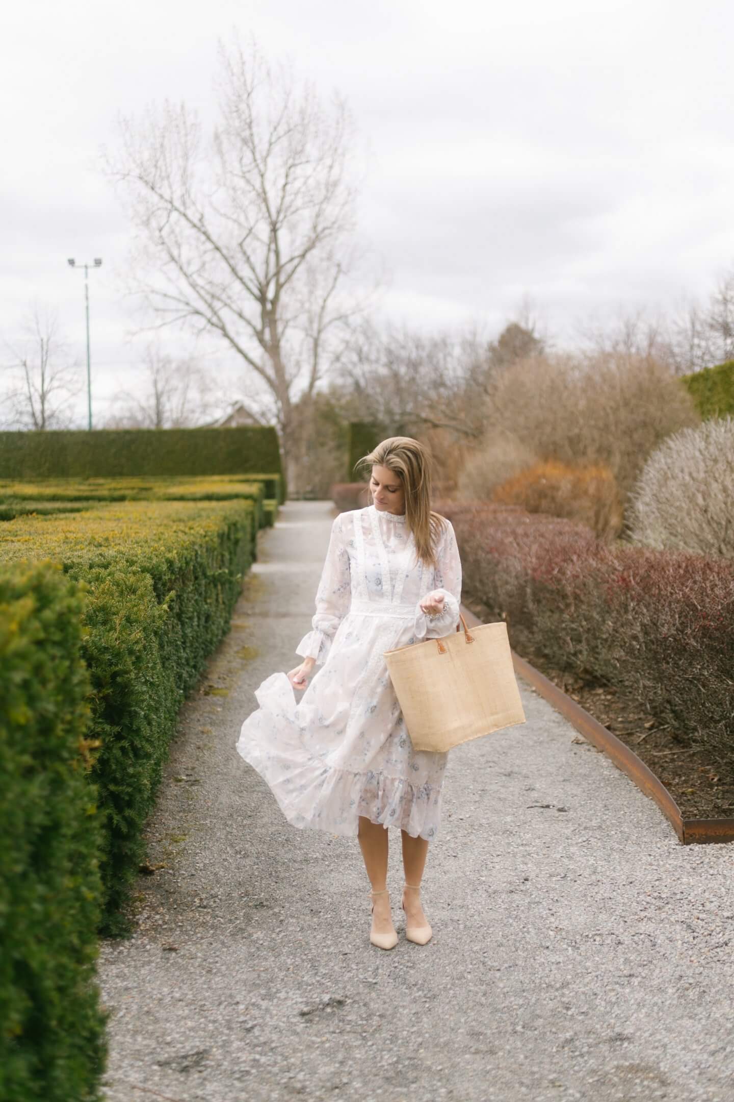 Strolling through Monday - sparkleshinylove