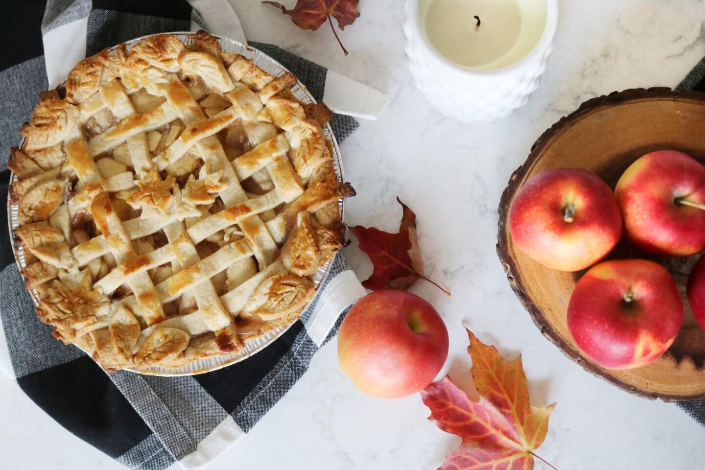 Making a Cheat Apple Pie! - sparkleshinylove